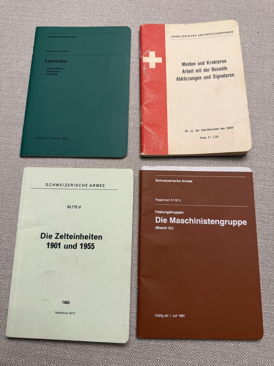 4 seltene Armee Schweiz Reglemente Handbuch Suisse (Gebraucht) in ...