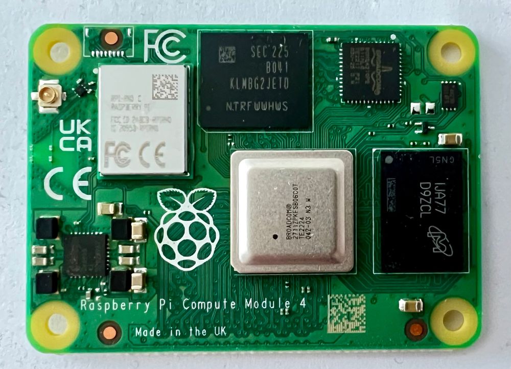 Raspberry Pi Compute Module 4, 8 GB RAM, 32GB eMMC, Wireless | Kaufen ...