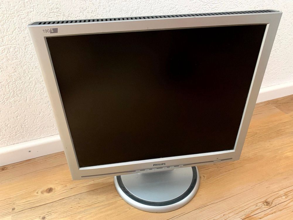 19 Zoll TFT LCD Monitor Philips 190S | Kaufen auf Ricardo
