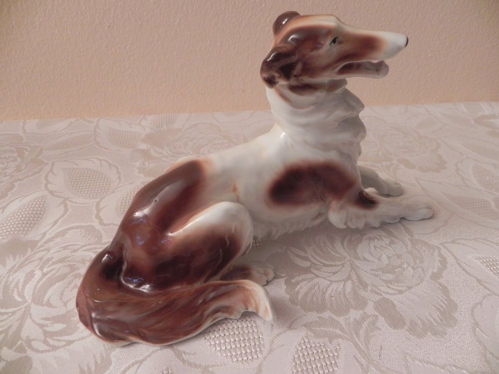 Porzellanfigur Hund liegender russischer Windhund Barsoi | Kaufen auf ...