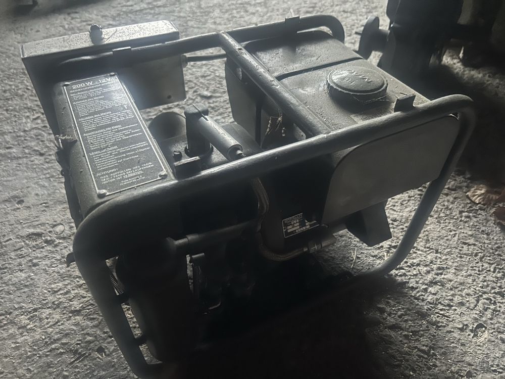 Stromgenerator Armee 12 Volt | Kaufen auf Ricardo