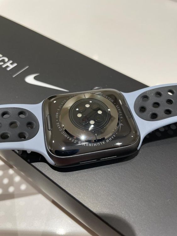 Apple Watch Nike GPS (Series 6) 44mm | Kaufen auf Ricardo