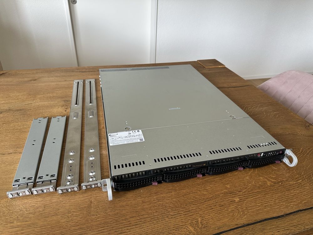 Supermicro Server SYS-5019C-WR (Neu (gemäss Beschreibung)) in Zürich für CHF 850 – nur Abholung ...