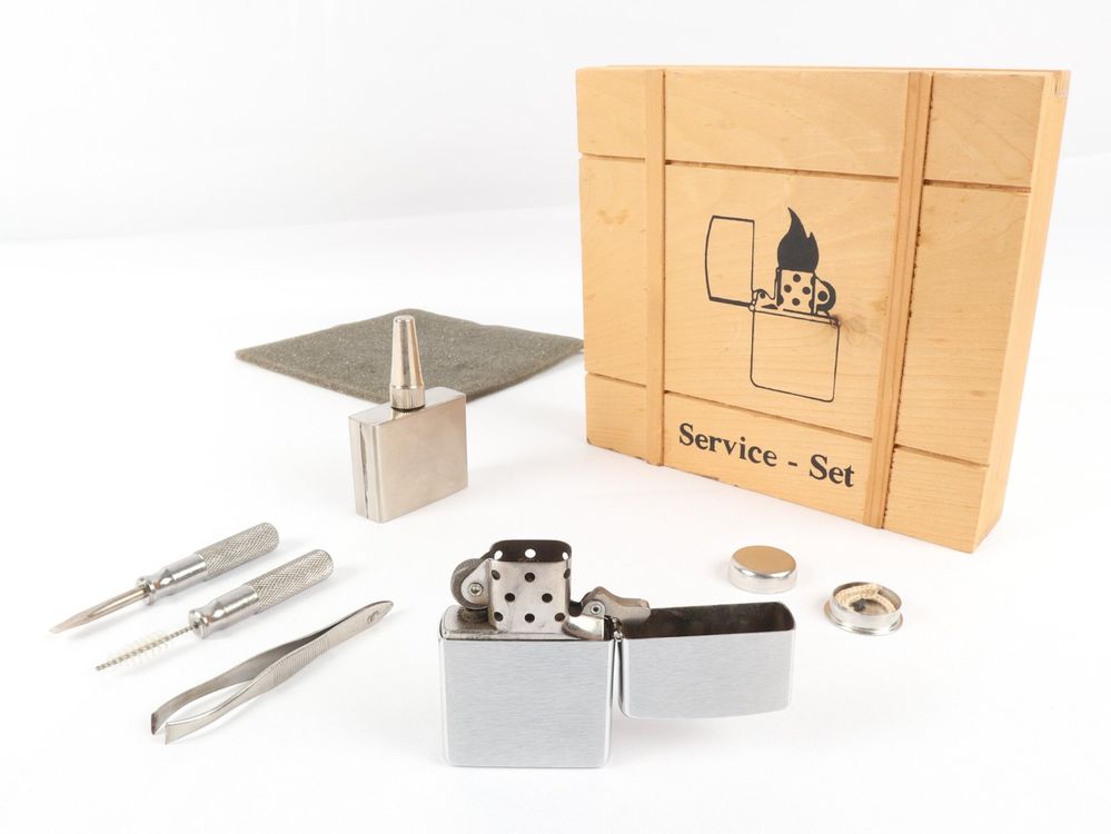 ZIPPO Service Set (Gebraucht) in Steinen für CHF 51 – mit Lieferung auf ...