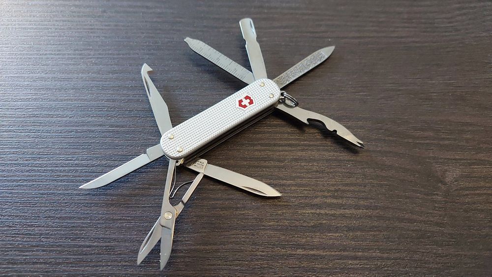 Victorinox Alox Minichamps (Neuf avec emballage d'origine) à Vuiteboeuf ...