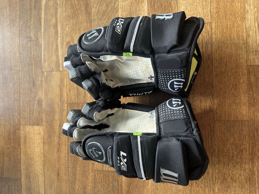 Warrior Alpha LX2 Pro Handschuhe/ Nick Meile (Gebraucht) in Wolfwil für ...