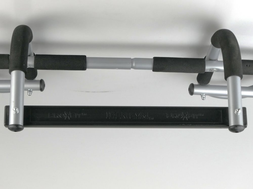 Iron Gym Xtreme + Pull Up Doortrainer (Reckstange 40") (Gebraucht) in ...