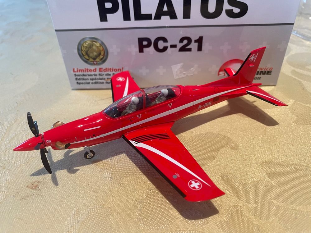 Pilatus PC-21 Schweizer Luftwaffe A-106 1:72 Metall . | Kaufen auf Ricardo