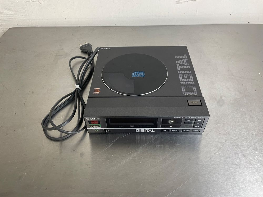 Sony CD Player Model CDP-7F (Gebraucht) in Zürich für CHF 80 – mit ...