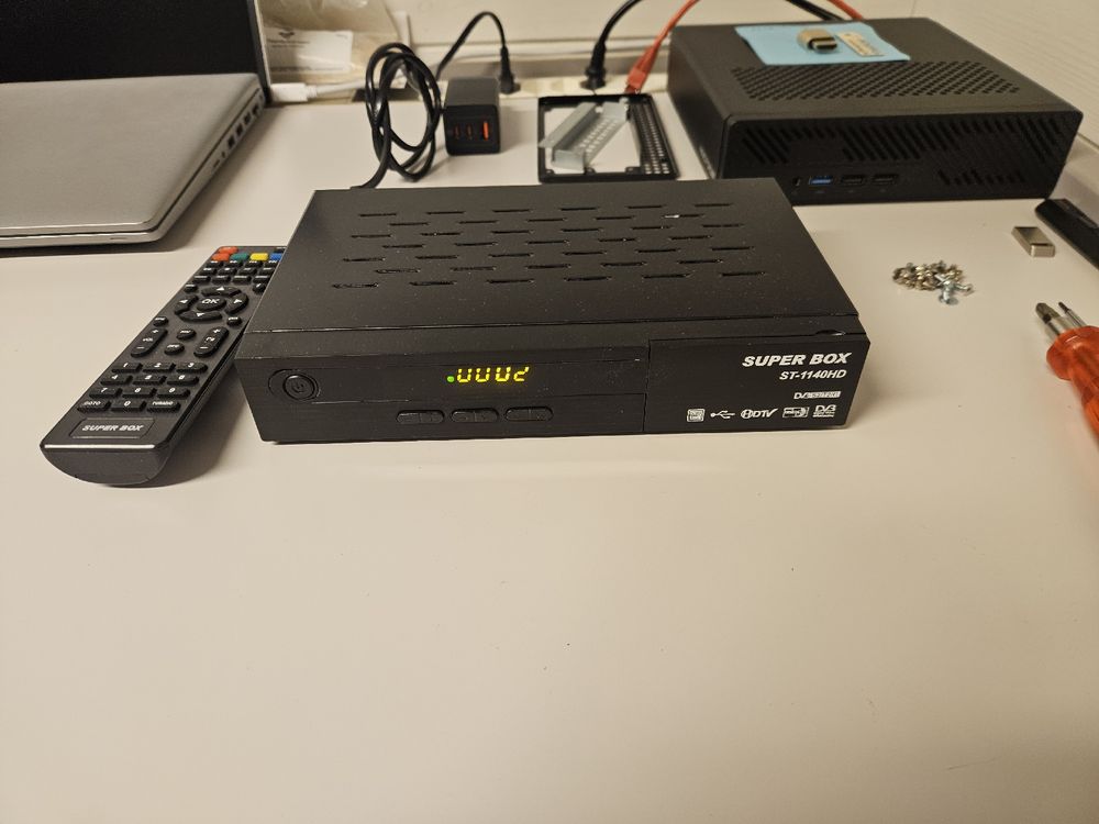 DVB - C SUPER BOX ST-1140HD Receiver mit Fernbedienung (Gebraucht) in Wohlenschwil für CHF 1 ...