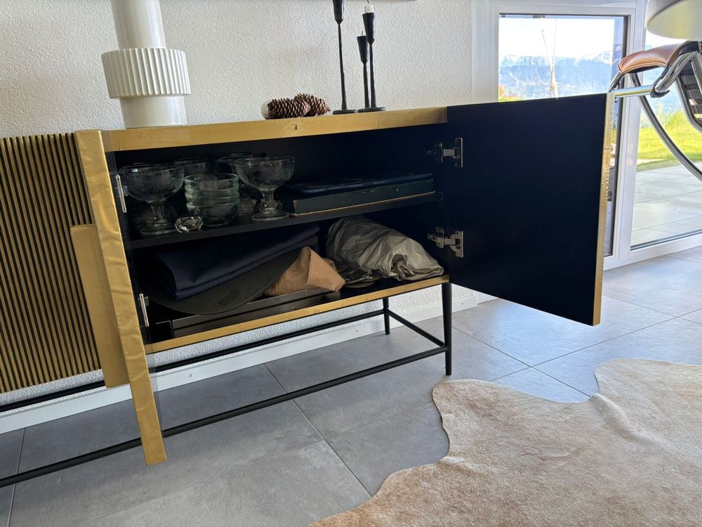 Buffet bas (Gebraucht) in Le Mont-Pèlerin für CHF 1200 – nur Abholung ...