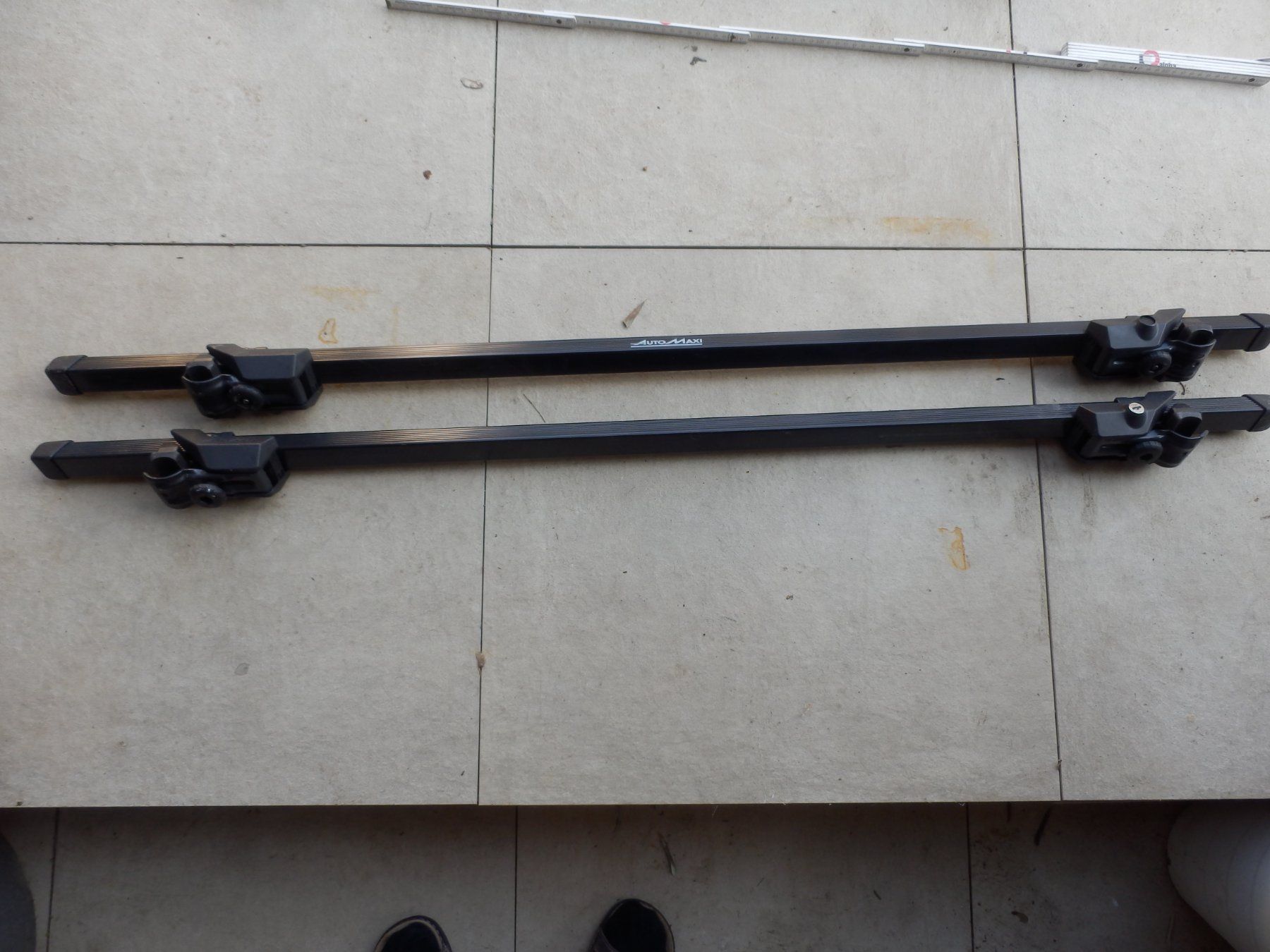 Barres de toit Maxi Auto réglables + serrures long. 126 cm (Gebraucht ...
