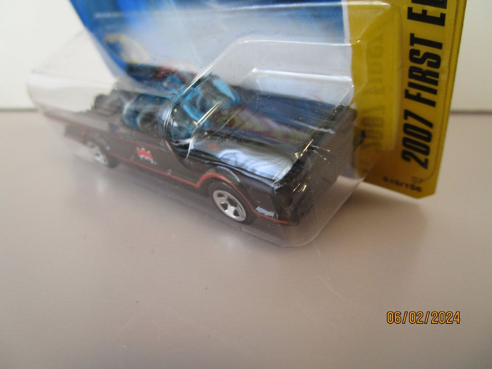 HOT WHEELS TV BATMOBILE - K6147 (Neu und originalverpackt) in Chêne ...