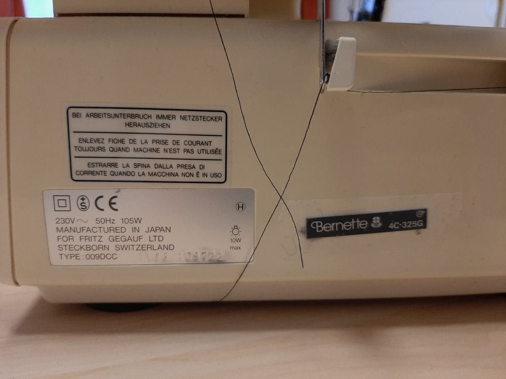 Bernette Bernina Covermaschine Funlock 009DCC | Kaufen auf Ricardo