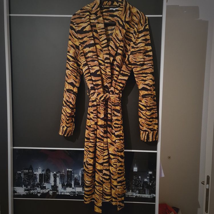 Schone Leo kleid | Kaufen auf Ricardo