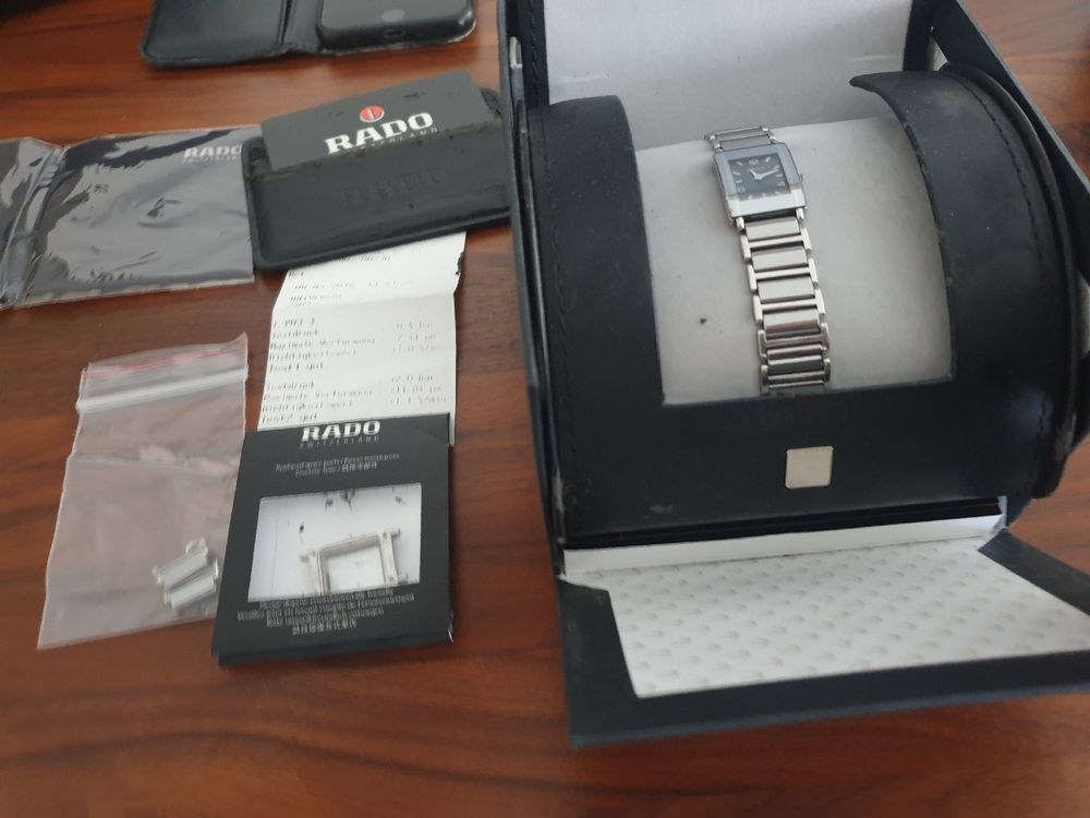 RADO DAMEN UHR 24X20MM MIT BOX & NEUE BATTERIE (Gebraucht) in Rothrist ...