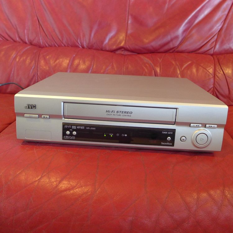 VHS Videorecorder - JVC HR- J595 | Kaufen auf Ricardo