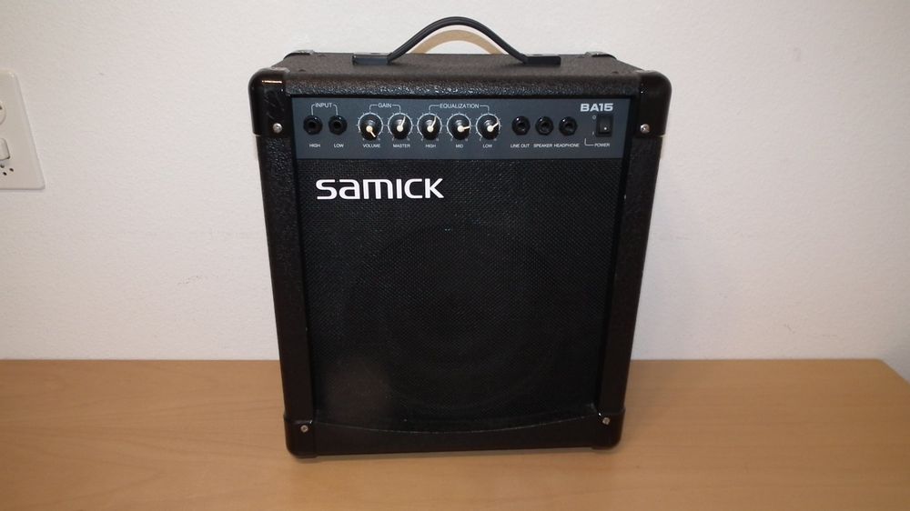 SAMICK BA15 Bassverstärker (Gebraucht) in Winterthur für CHF 14.9 – nur Abholung auf Ricardo kaufen