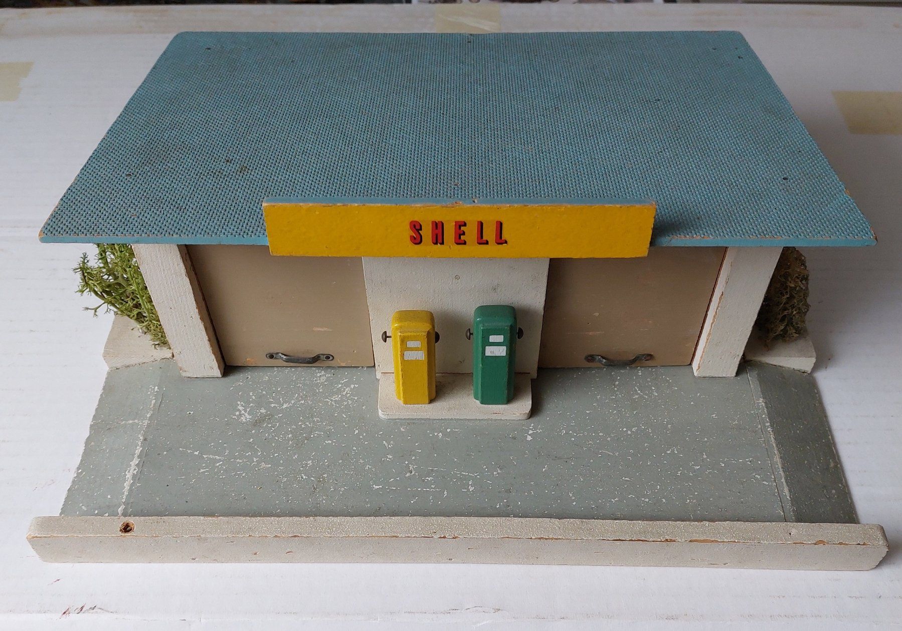Buco SHELL Tankstelle Holzgarage (Gebraucht) in Schenkon für CHF 180 ...