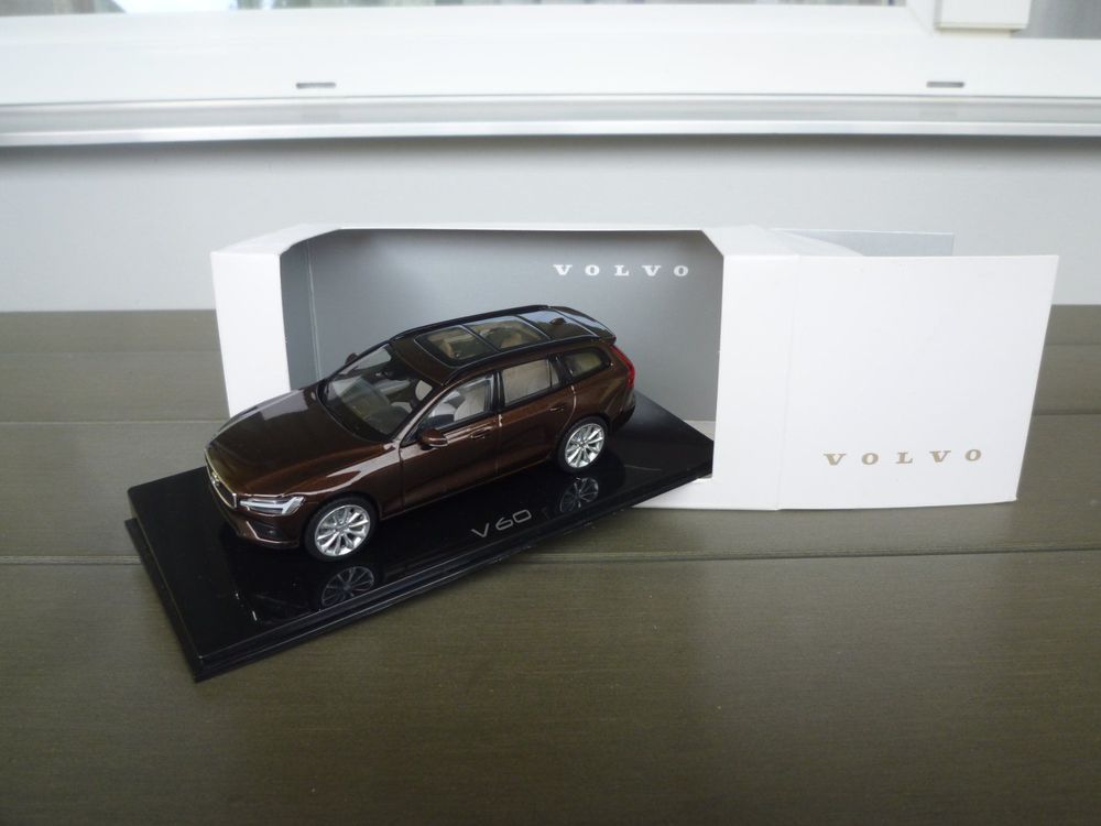Volvo V60 (Neu und originalverpackt) in Flawil für CHF 45 – mit ...