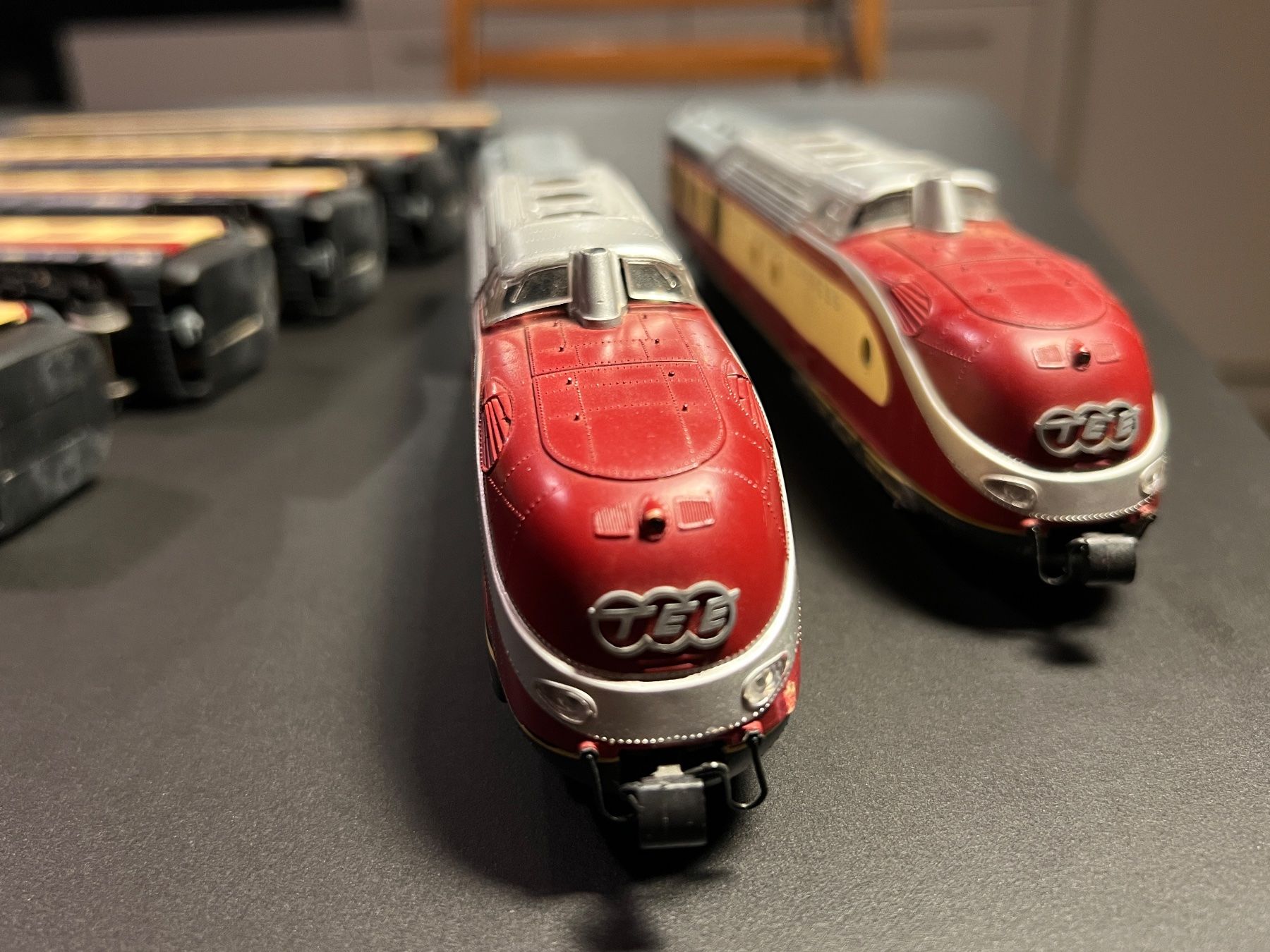 TEE Trans Europ Express "Helvetia" Set, 5 Wagons, 2 Loks (Gebraucht) in ...