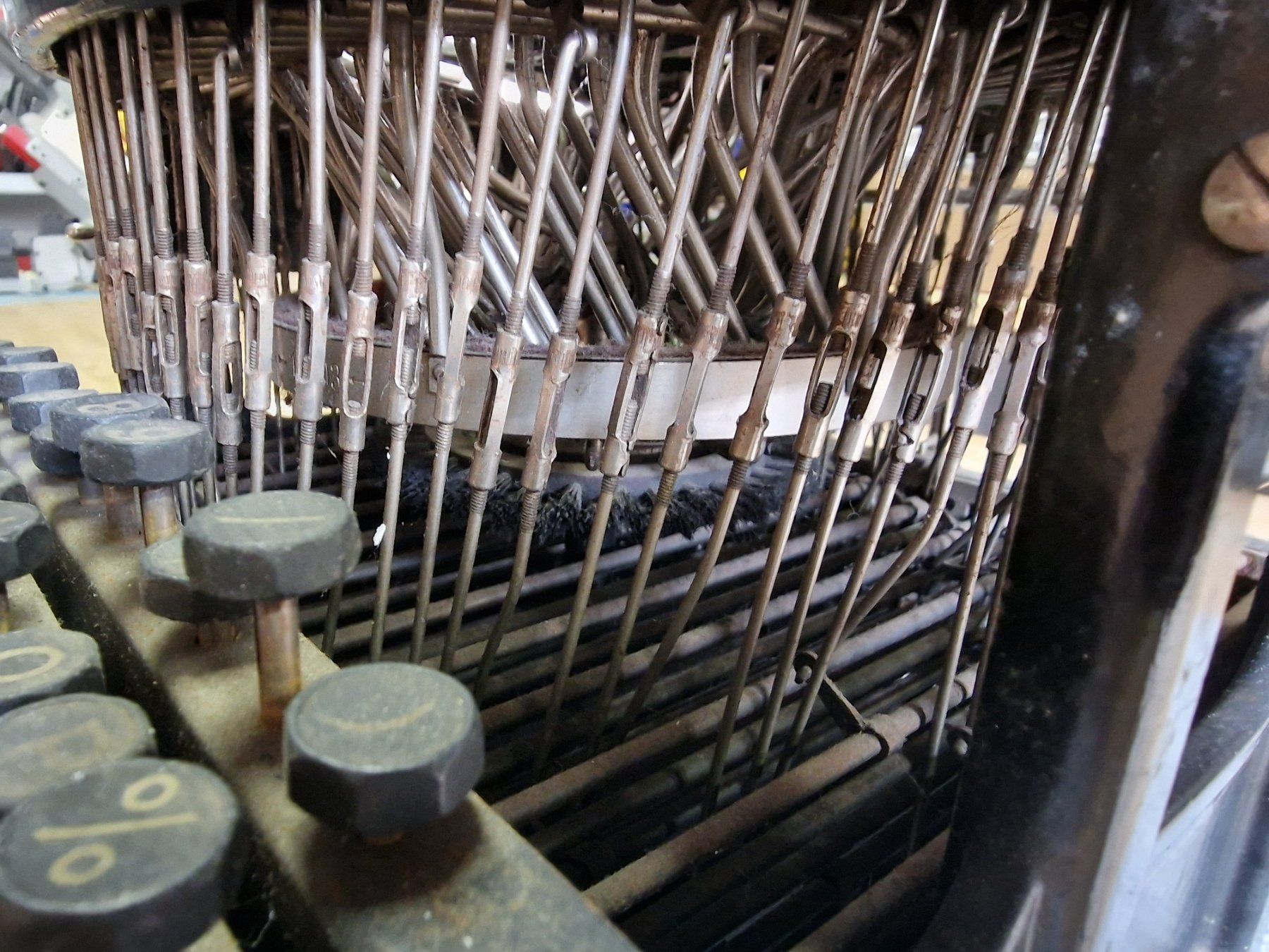 Antike Schreibmaschine "The Smith Premier Typewriter" (Defekt) in ...