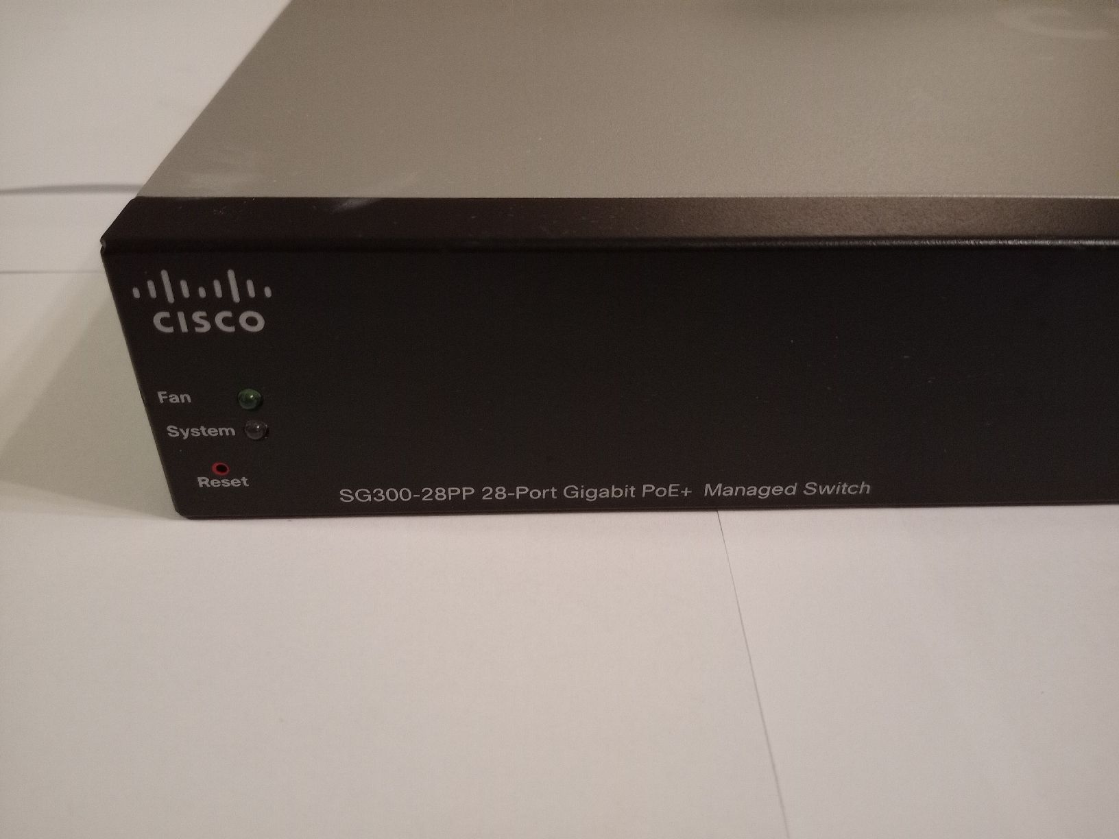 Cisco SG 300-28PP port gigabite manage switch Port (Gebraucht) in ...