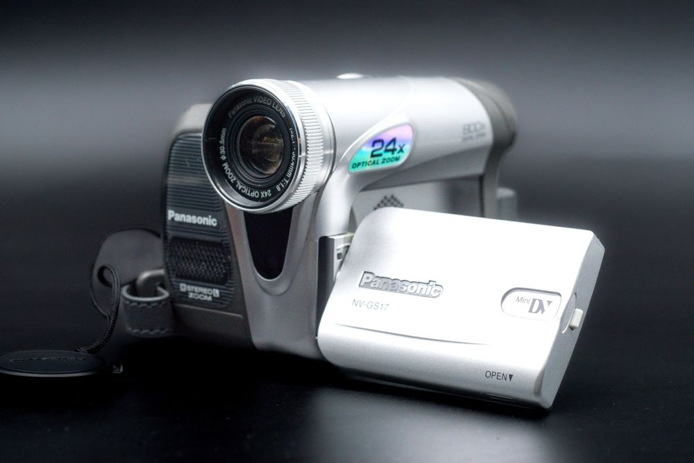 Panasonic NV-GS17 Mini DV Camcorder (Gebraucht) in Gümligen für CHF 51. ...