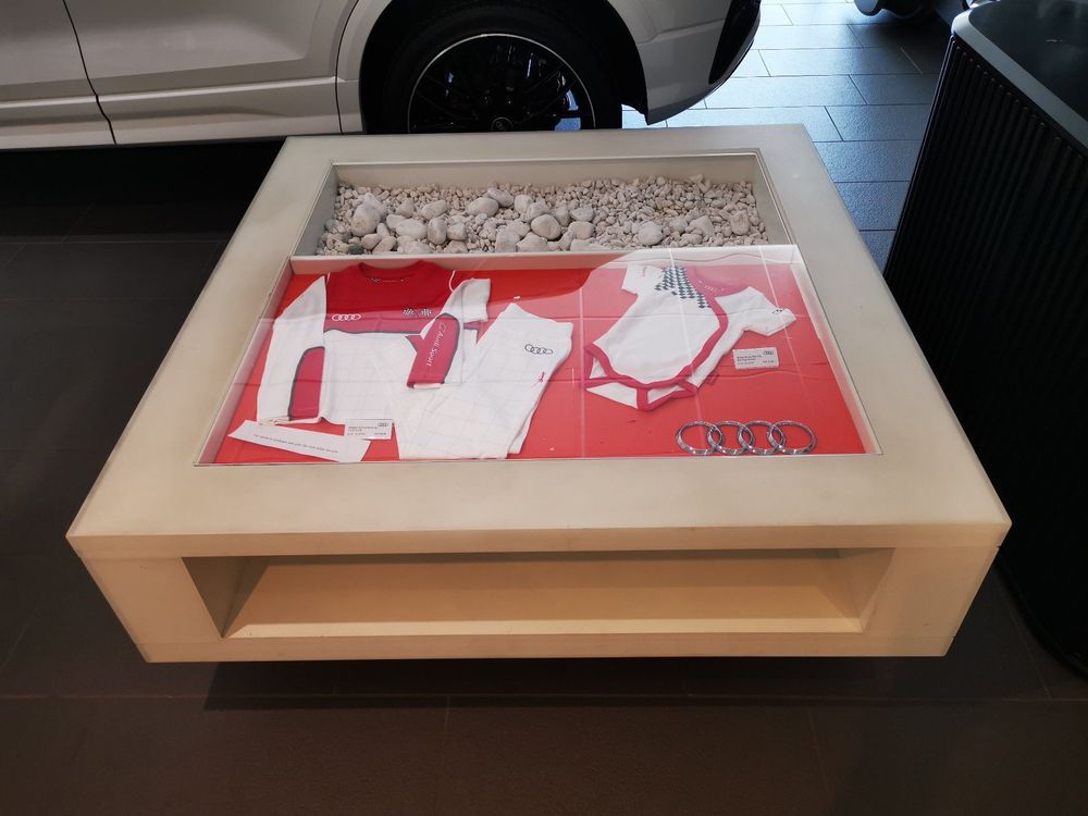 Audi Lounge-Tisch | Kaufen auf Ricardo