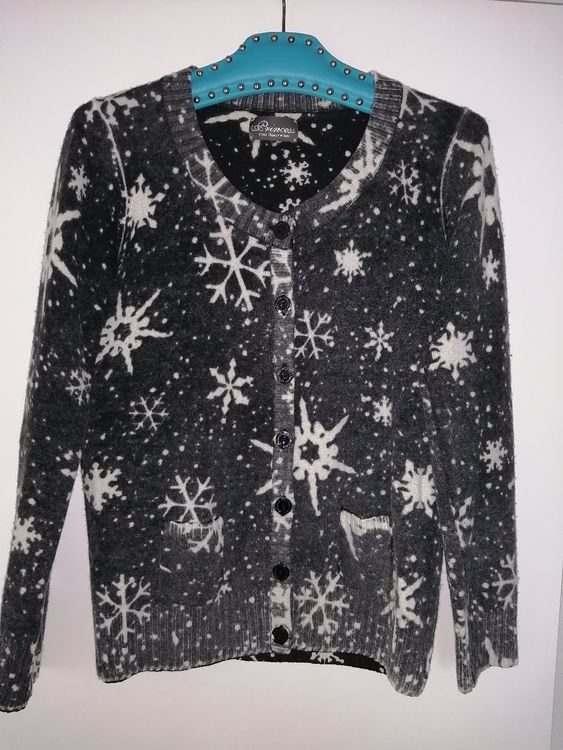 Strickjacke aus Kaschmir. Princess goes Hollywood (Gebraucht) in Buchrain für CHF 35 – mit ...
