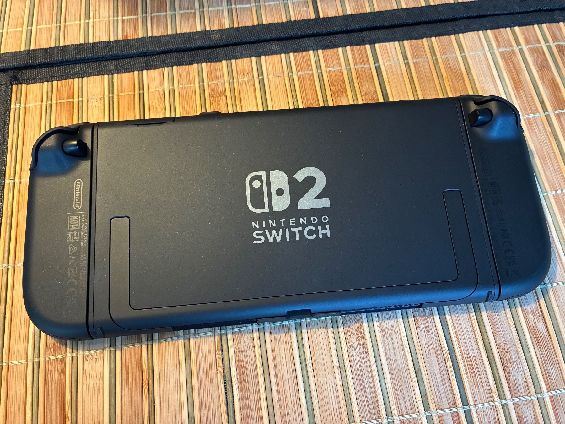 Switch 2 + Mario Kart World + Pro Controller + Garantie +.. (Gebraucht ...