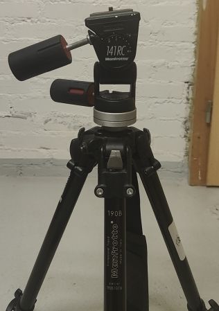 Manfrotto 190B Stativ mit 141RC Neiger | Kaufen auf Ricardo