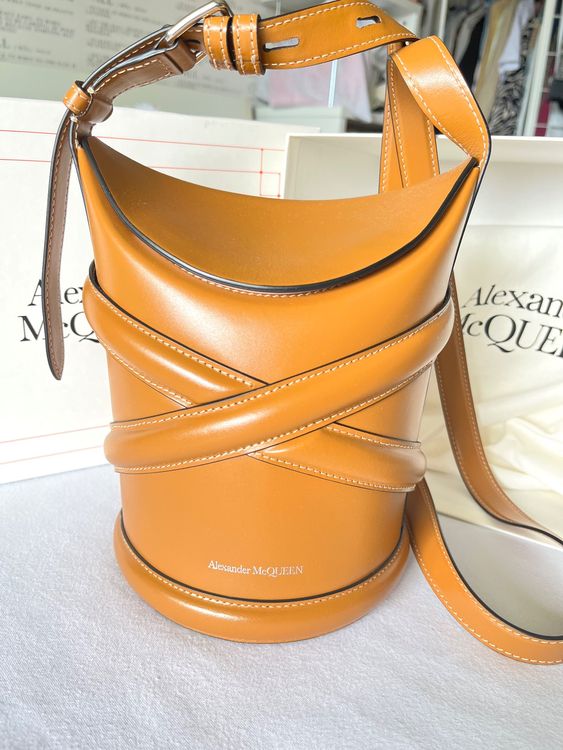 Sac Alexander Mc Queen The Curve en cuir Brun Tanné | Kaufen auf Ricardo