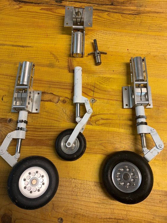 Bea Hawk Fahrwerk (D'occasion) à Busswil BE pour CHF 150 – avec ...