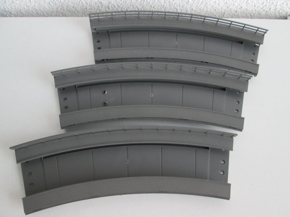 Märklin 74613 H0 AC C-Gleis 3 x Gebogenes Rampenstück R1 30° (Gebraucht) in Samstagern für CHF 8 ...