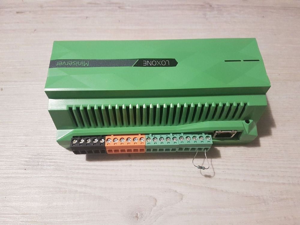 Loxone Server (Neu (gemäss Beschreibung)) in Niederglatt ZH für CHF 450 ...