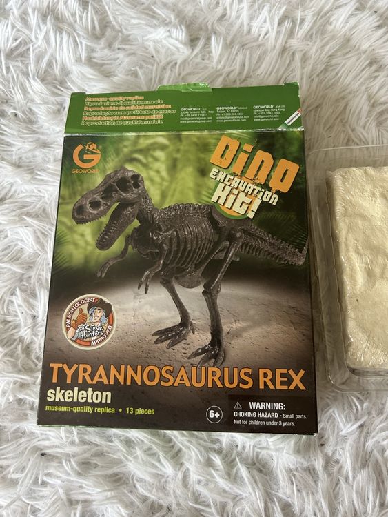 Dino Excavation kit (Neu und originalverpackt) in Presinge für CHF 6 ...
