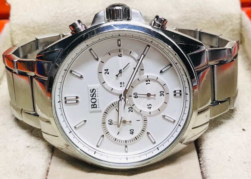 HUGO BOSS Chronograph Herrenuhr 44 mm ( Neupreis: 375 CHF ) (Gebraucht ...