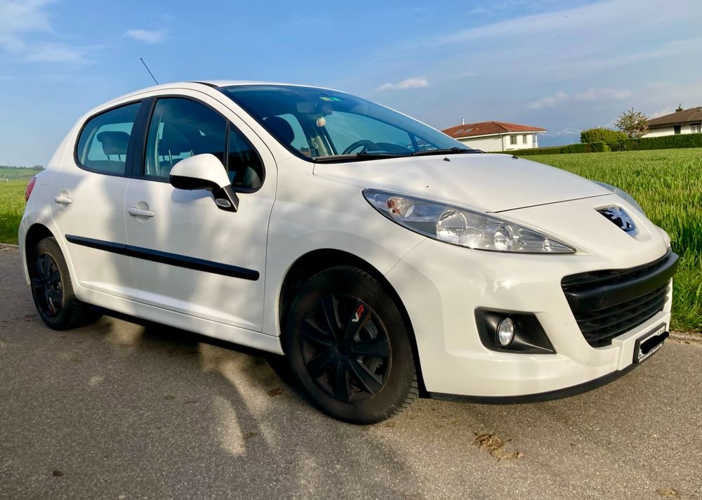 Peugeot 207 1.4i 16V | Kaufen auf Ricardo