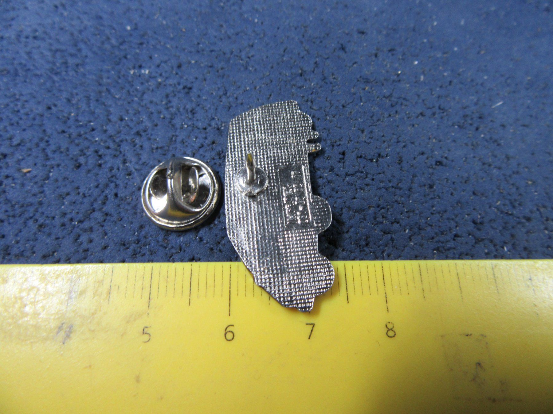 TOYOTA VAN MIT DAME AUTO PIN (Gebraucht) in Ettingen für CHF 0.5 – mit ...