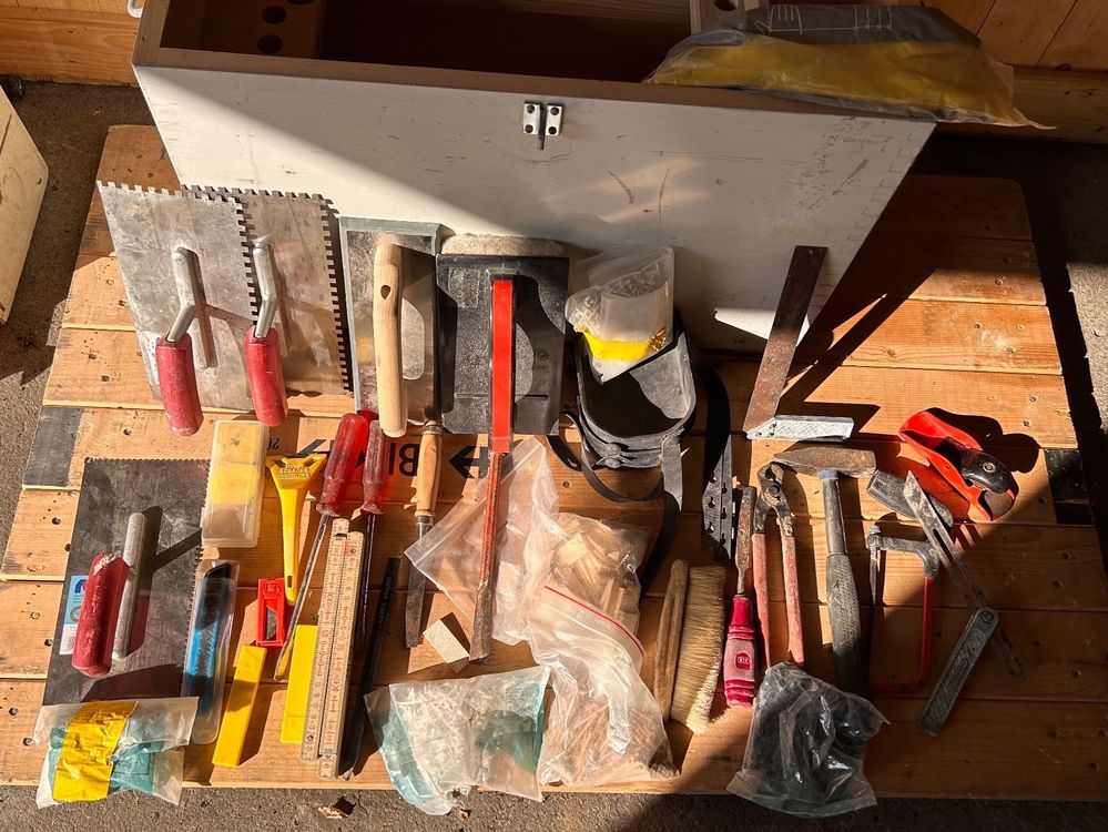 Holzkiste/Werkzeugkiste Plattenleger (Gebraucht) in zürich für CHF 80 – nur Abholung auf Ricardo ...