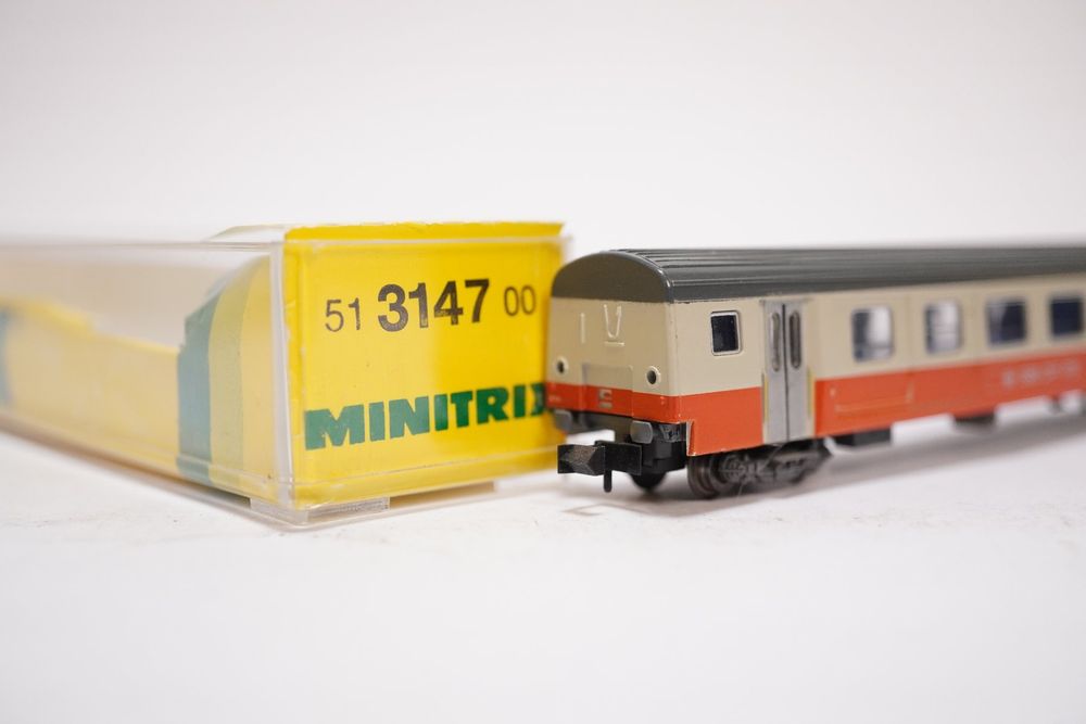 e32 Minitrix 3149 SBB PersonenWg ADl EW III Swiss Express (Gebraucht) in Thun für CHF 10 – mit ...