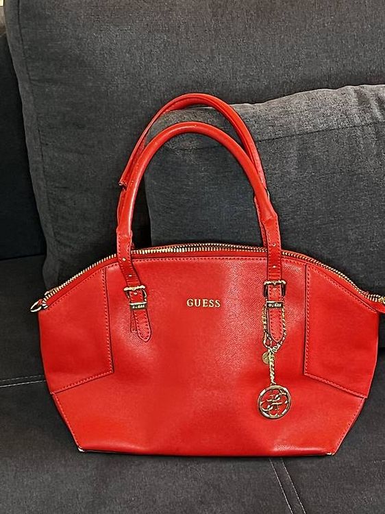 Sac à main GUESS rouge (D'occasion) à Echallens pour CHF 100 – retrait ...