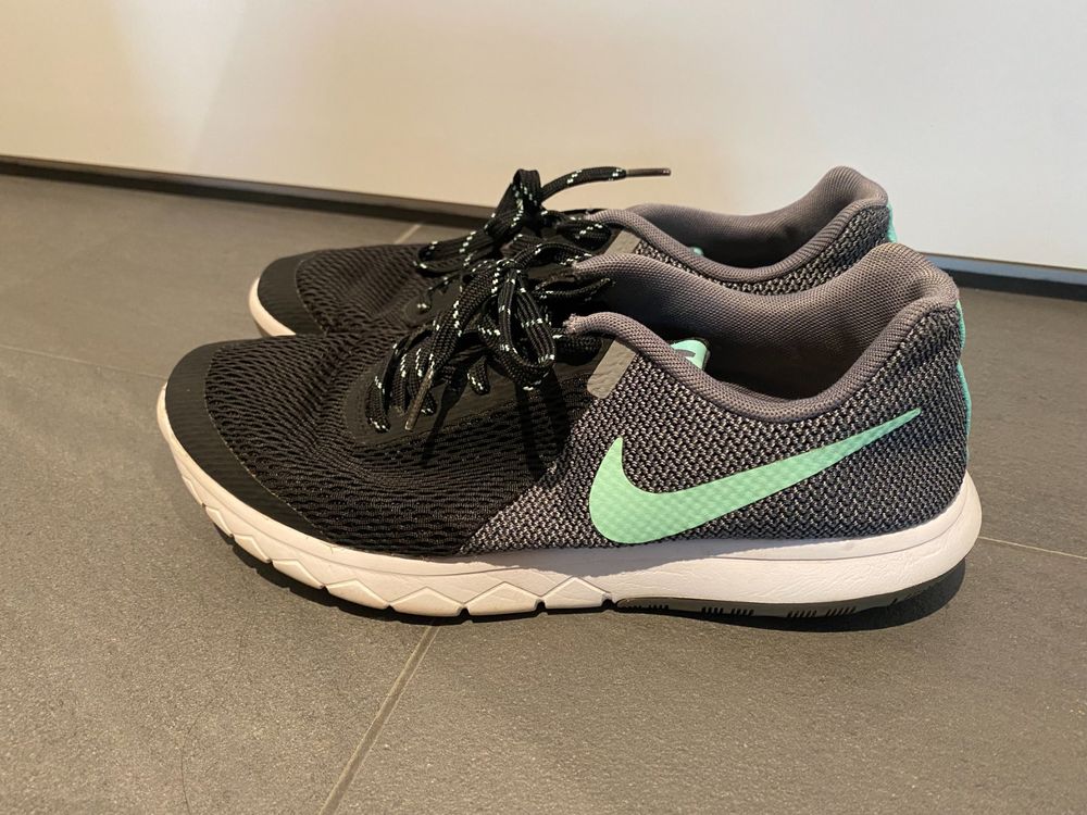 Sportschuhe Nike Running (Gebraucht) in Altikon für CHF 20 – mit ...