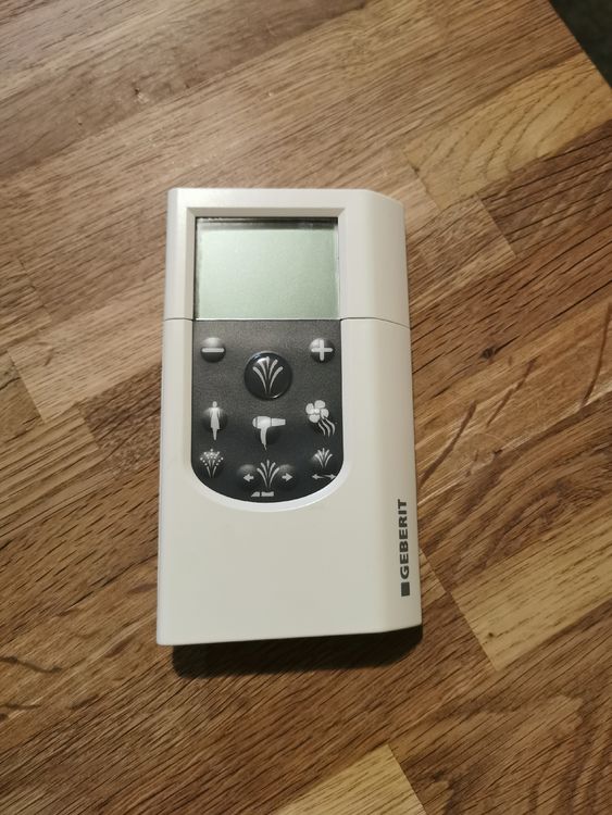 Geberit aquaclean 5000 plus Fernbedienung (Gebraucht) in Dornach für ...