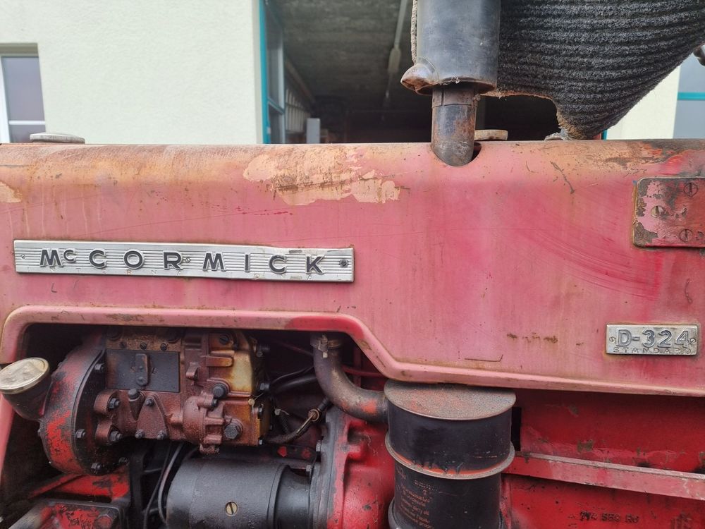 Traktor Mc Cormick D324 // MC CORMICK / INTERNATIONAL / IHC | Kaufen ...