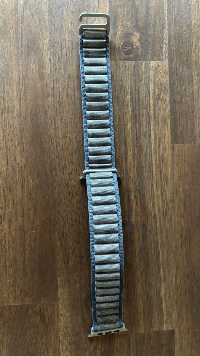 Apple Watch Ultra Alpine Loop L (Gebraucht) in Schwarzenburg für CHF 30 ...