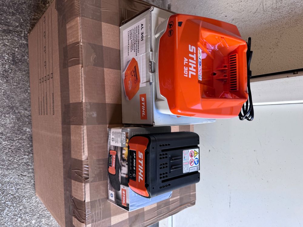 Neue STIHL Akku AP 300 S. C, und Ladegerä AL 300 | Kaufen auf Ricardo
