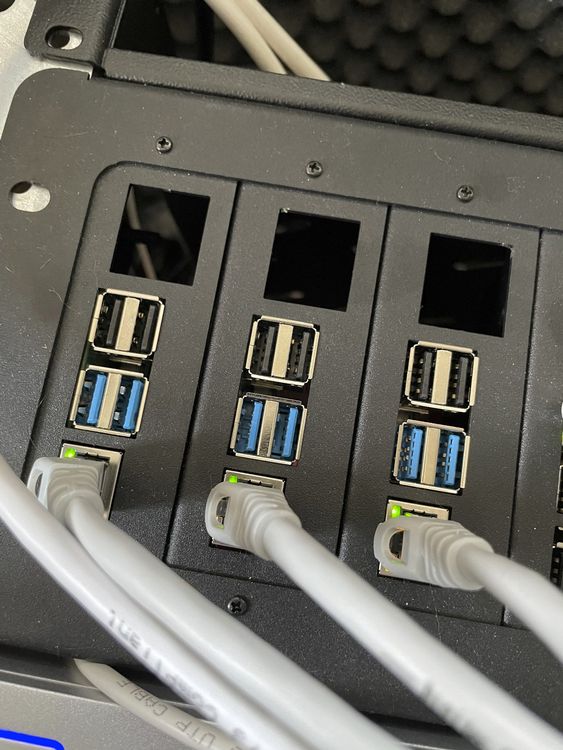 UCTRONICS Raspberry Pi Rack-Blende 3U | Kaufen auf Ricardo