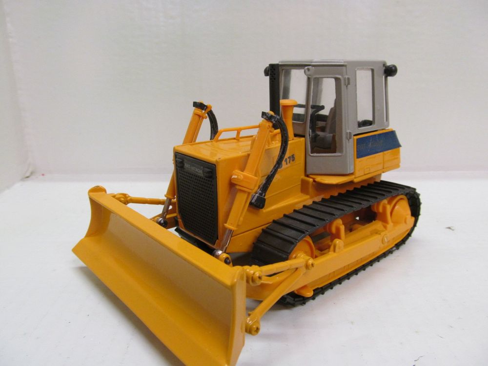 FIAT HITACHI FD 175 BULDOZER ROS AGRI MODELL ITALY 1:32 ?? | Kaufen auf ...